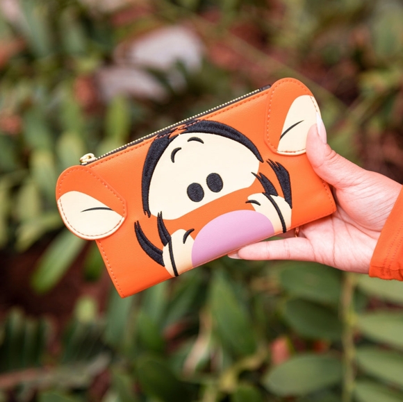 Loungefly | Bags | Loungefly Tigger Disney Winnie The Pooh Wallet ...